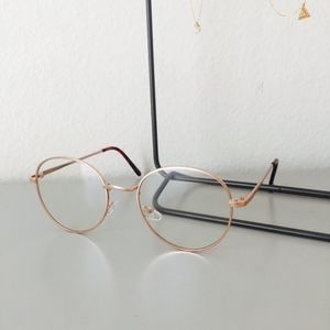Accessories | Gold Circular Clear Vintage Lexington Oval Frame | Poshmark
